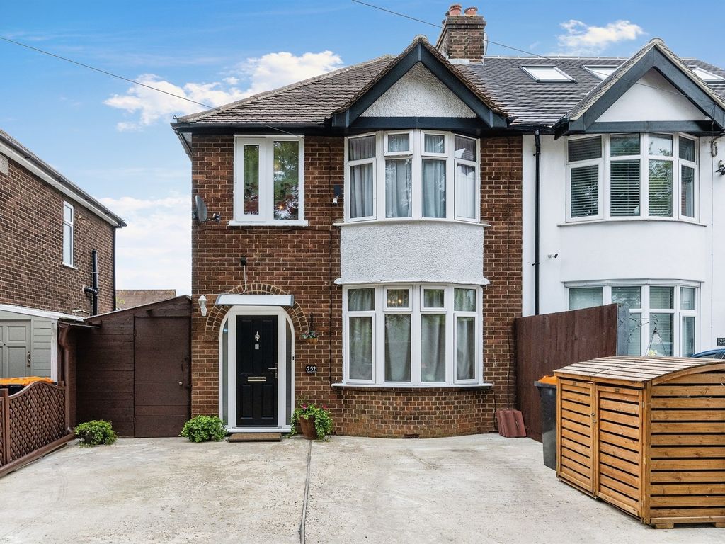 3 bed semi-detached house for sale in High Street North, Dunstable LU6 ...