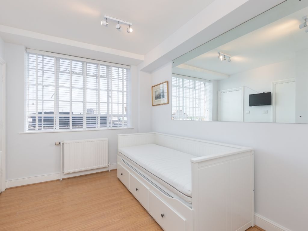 Studio to rent in Chelsea Cloisters, Sloane Avenue, London SW3, £1,625 ...