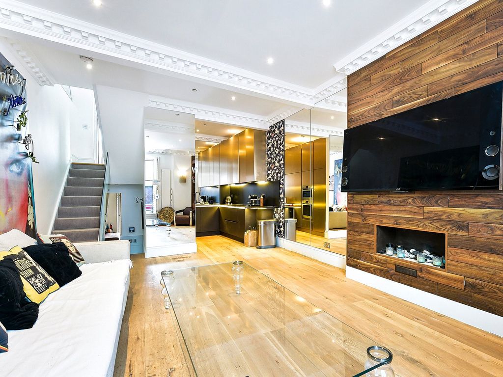 3 bed terraced house to rent in Kings Road, Chelsea SW3, £6,717 pcm ...