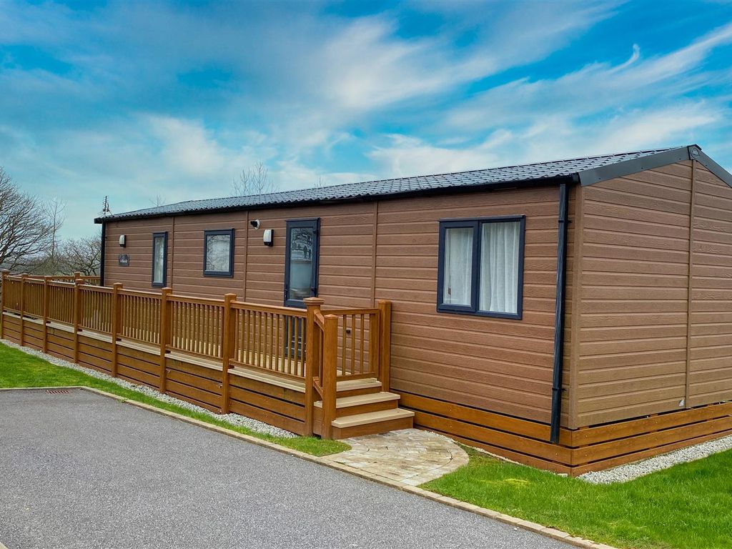 2 bed chalet for sale in Doublebois, Liskeard PL14, £84,995 - Zoopla