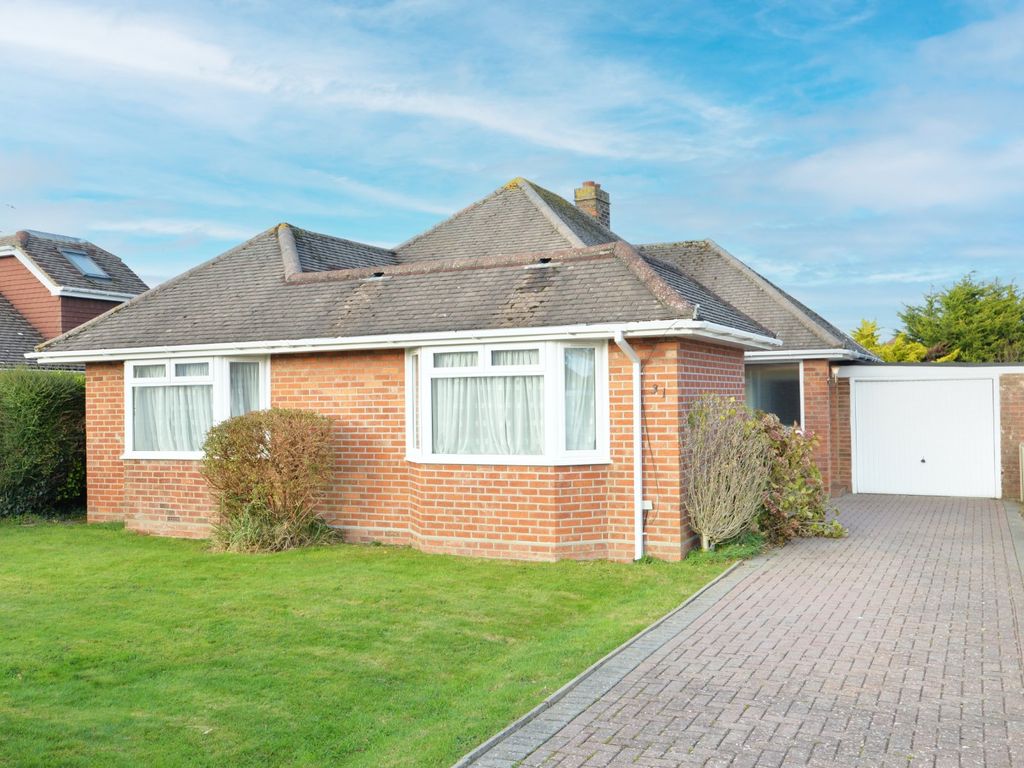 3 Bed Bungalow For Sale In Hengistbury Road Barton On Sea New Milton