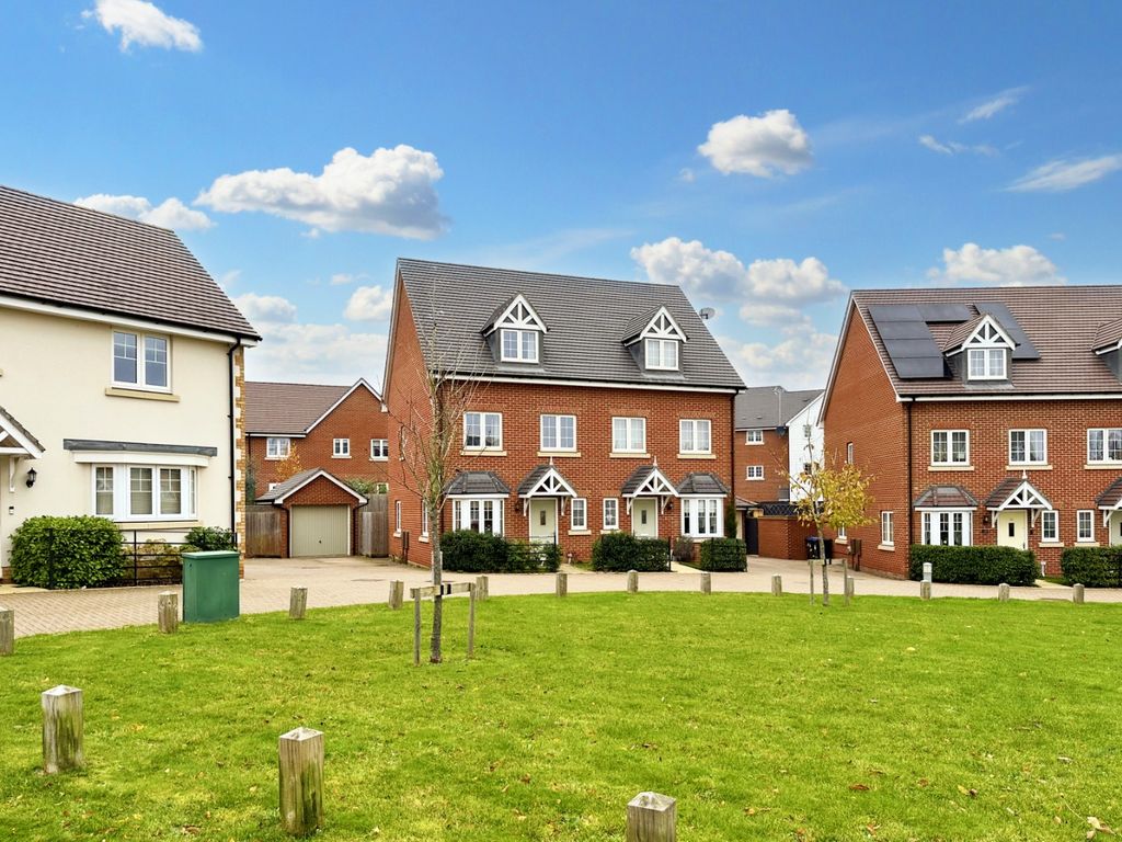 3 bed semi-detached house for sale in Cartmel Road, Daventry NN11, £ ...