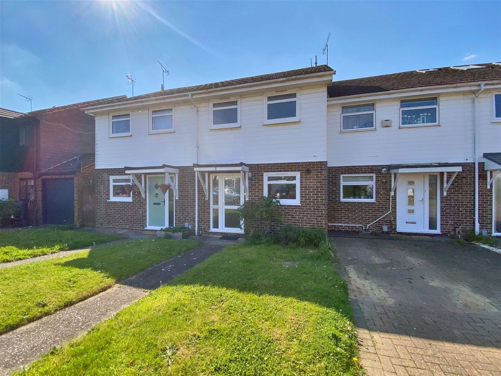 3 Bed Terraced House For Sale In Sherwood Close Kennington Ashford