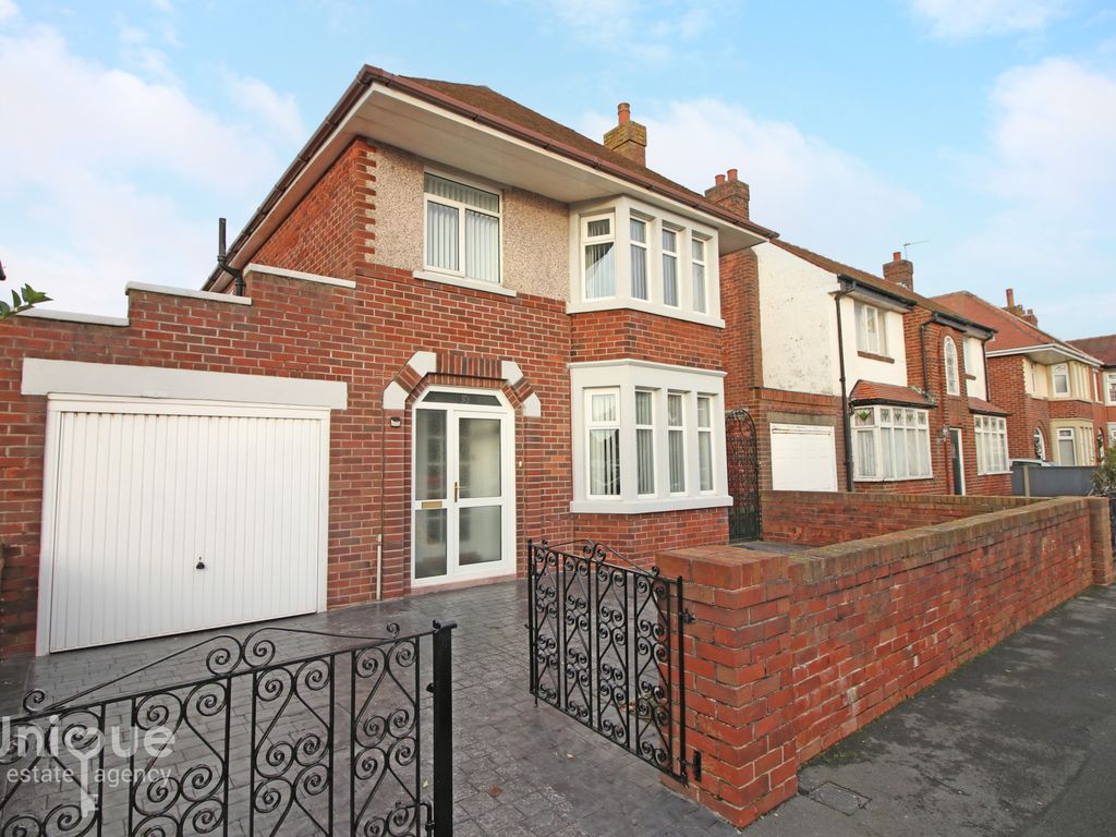 3 Bed Detached House For Sale In Lancaster Gate Fleetwood Fy7 £