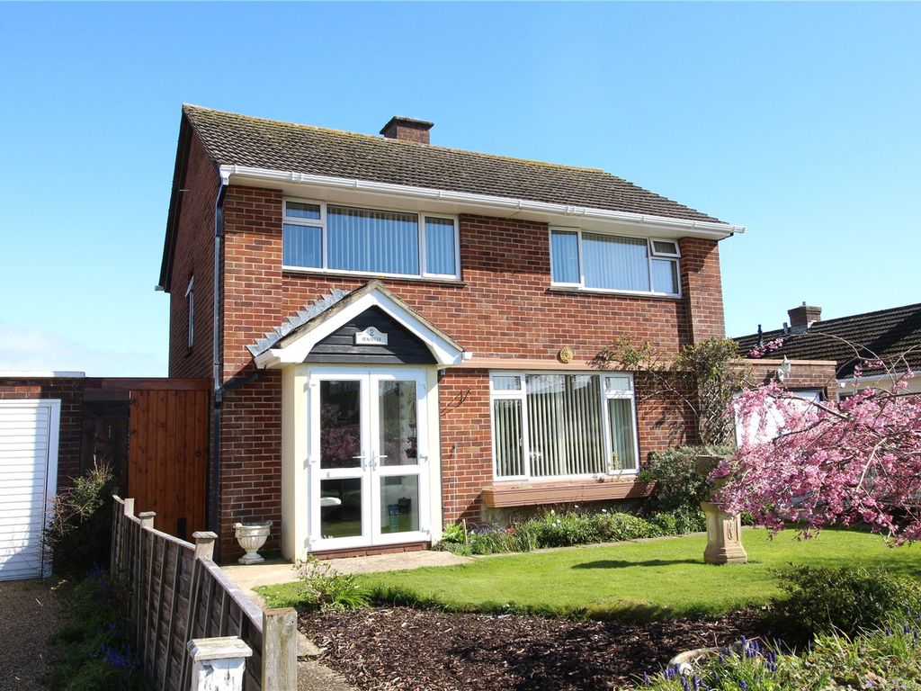 3 bed detached house for sale in Mount Avenue, New Milton, Hampshire ...