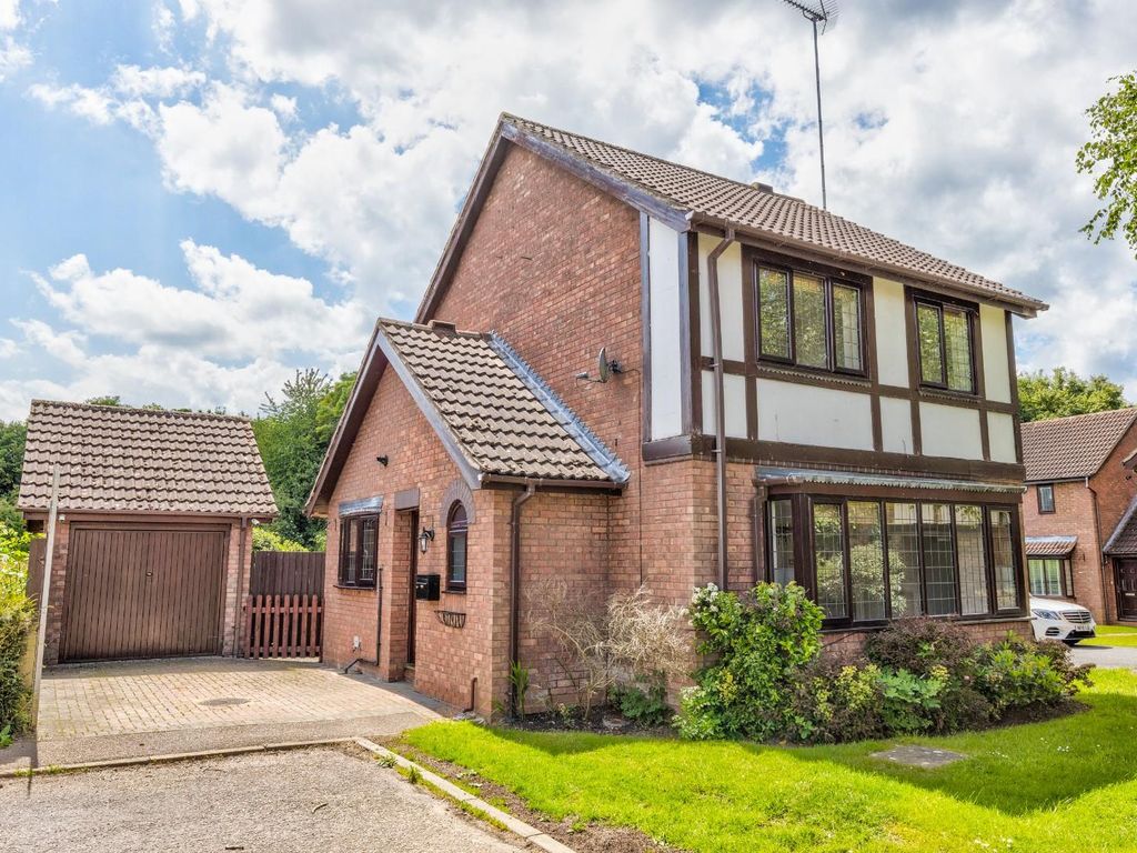 3 Bed Detached House For Sale In Stuart Close West Hunsbury