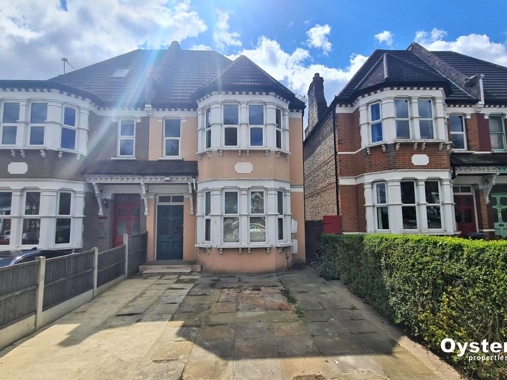 3 bed flat for sale in Bowes Road, London N11 - Zoopla