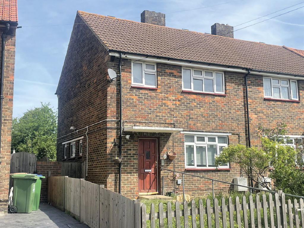 2 Bed End Terrace House For Sale In Groombridge Close Welling Da16