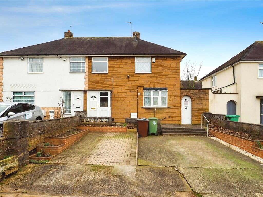 3 Bed Semi Detached House For Sale In Farnborough Road Clifton