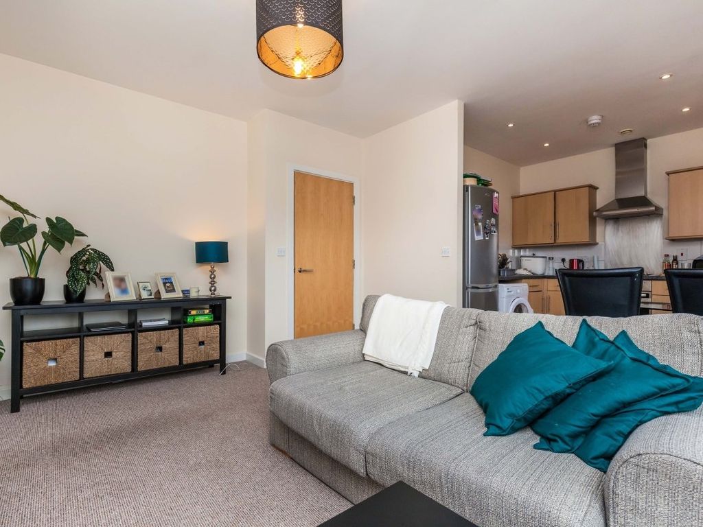2 bed flat to rent in Cardigan House Block E, 1 Adelaide Lane ...