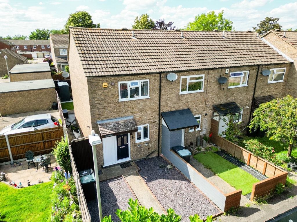 2 bed end terrace house for sale in Cobsdene, Gravesend, Kent DA12, £280,000 - Zoopla