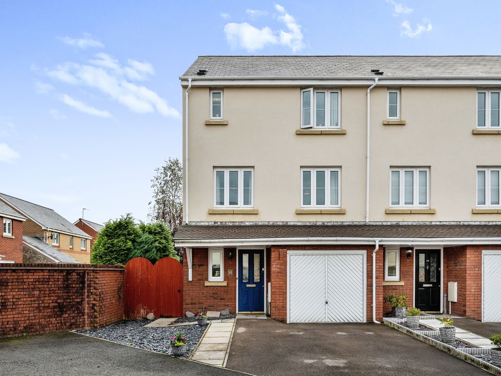 3 Bed Town House For Sale In Village Drive Gorseinon Swansea Sa4 £