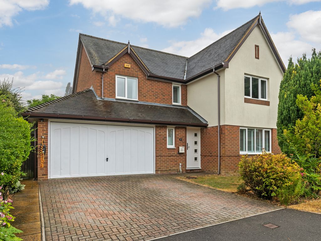 4 bed detached house for sale in Monarch Way, Winchester SO22, £875,000 ...