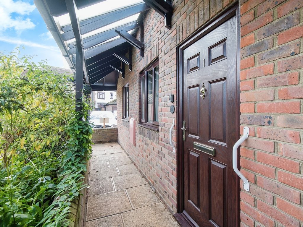 1 bed semi-detached bungalow for sale in Middlebridge Street, Romsey ...