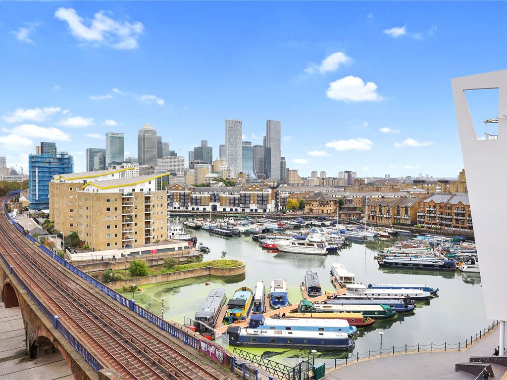 2 bed flat for sale in Zenith House, 594 Commercial Road E14, £549,000 - Zoopla