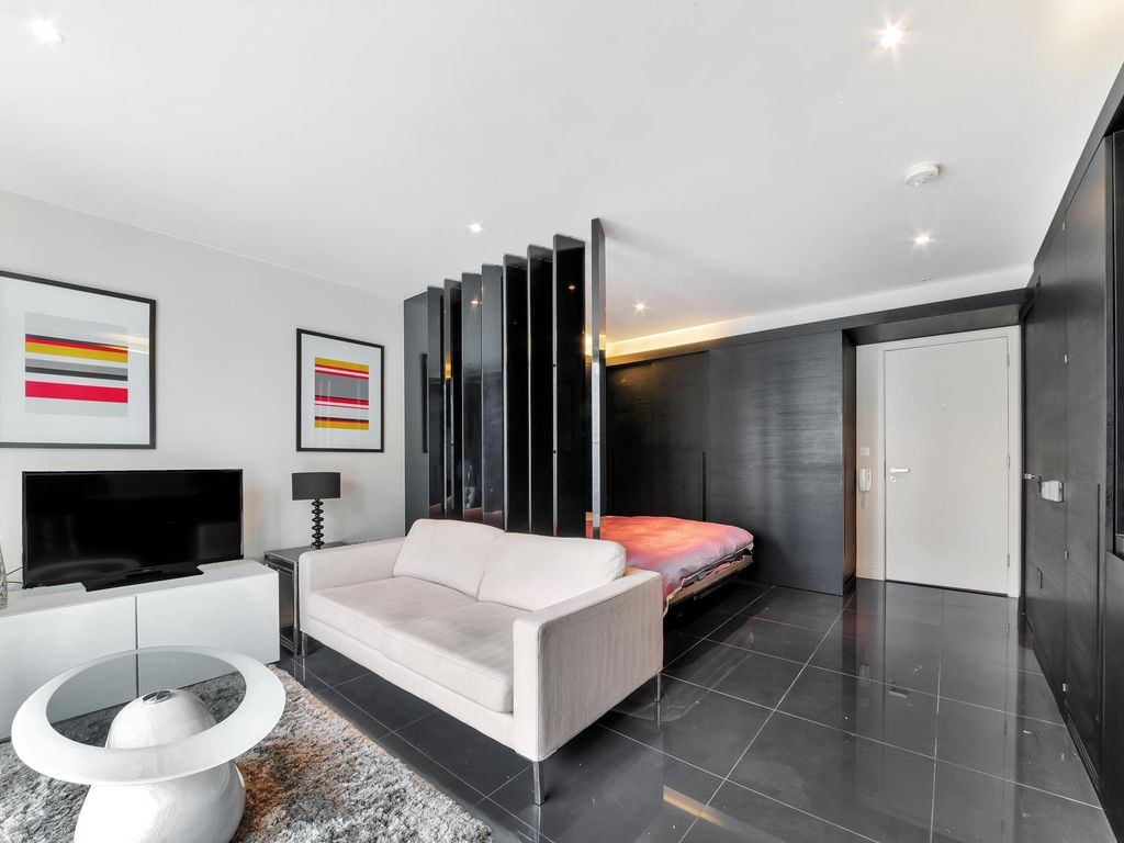 Studio to rent in Pan Peninsula, Canary Wharf E14 - Zoopla