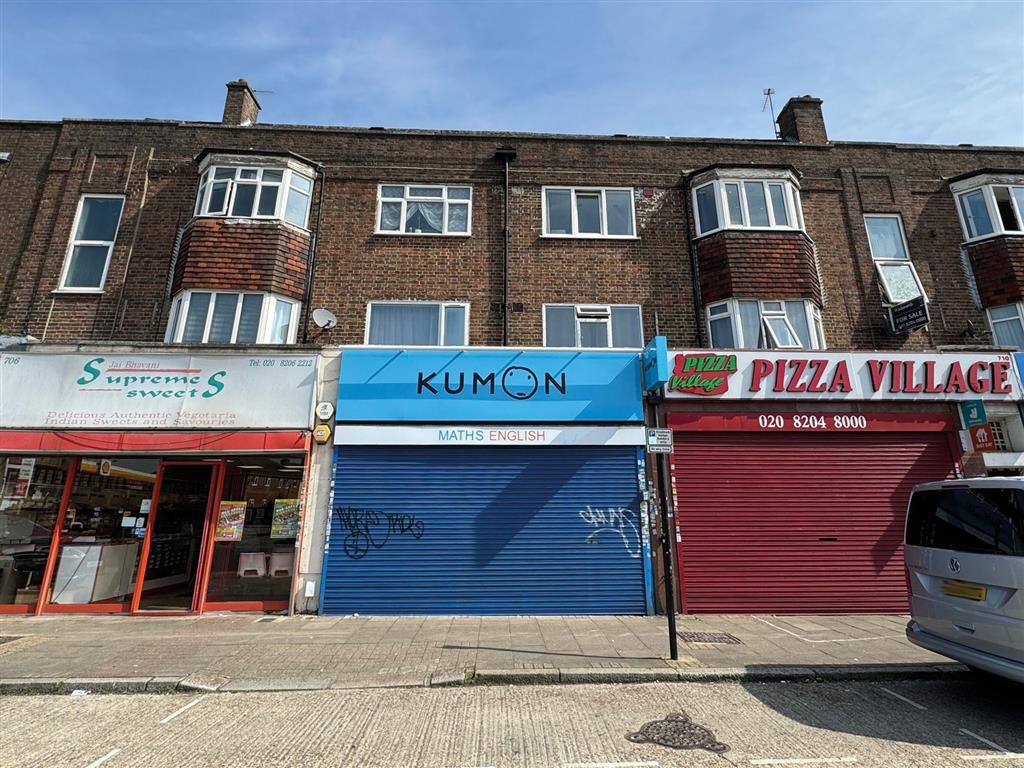 3 bed flat for sale in Kenton Road, Kingsbury, Harrow HA3, £180,000 ...