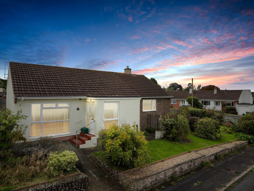 3 Bed Detached Bungalow For Sale In Fairwater Close Kingsteignton