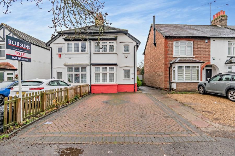 3 Bed Semi Detached House To Rent In Pinner Road Pinner Ha5 £2 100