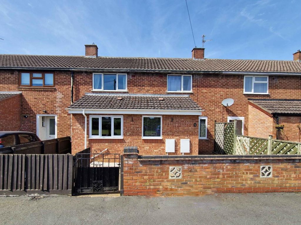 4 bed terraced house for sale in Elizabeth Way, Long Lawford, Rugby CV23, £250,000 - Zoopla