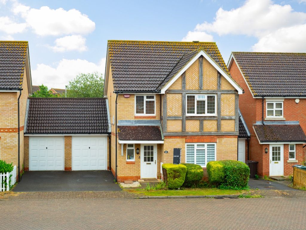 4 bed link detached house for sale in Bryony Drive, Kingsnorth, Ashford ...