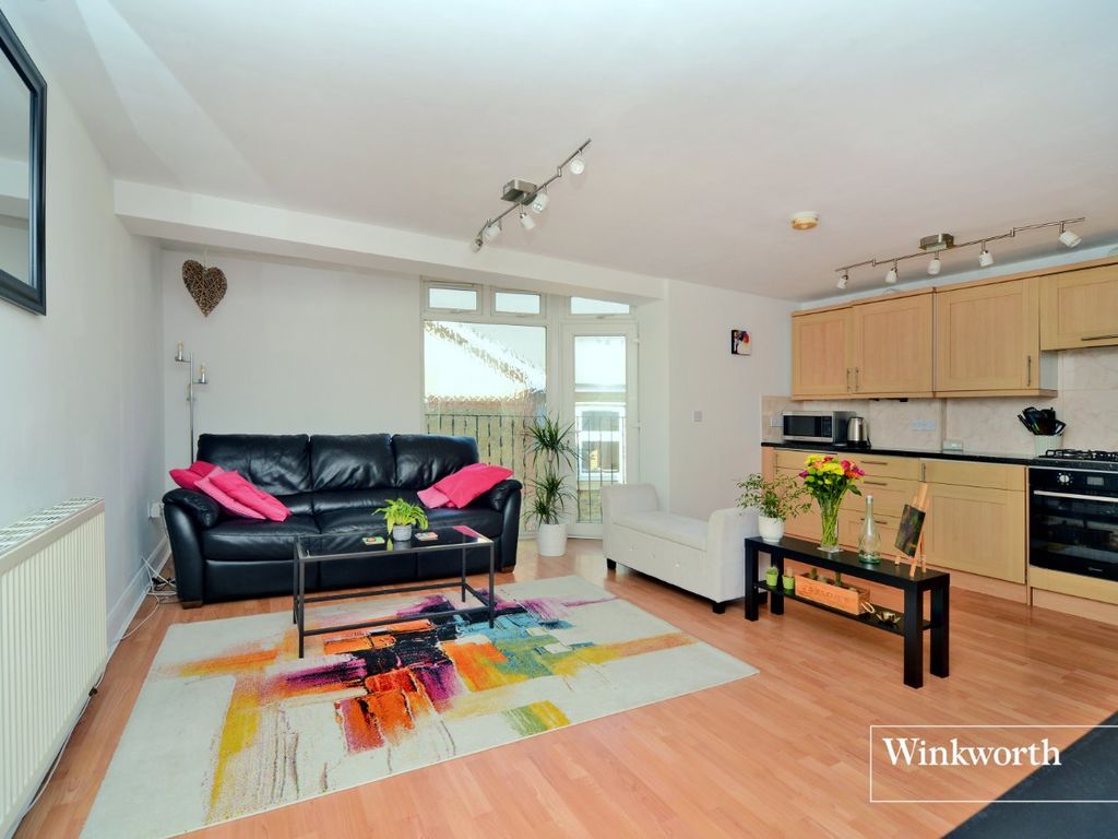2 bed flat for sale in Cheam Common Road, Worcester Park KT4, £300,000 ...