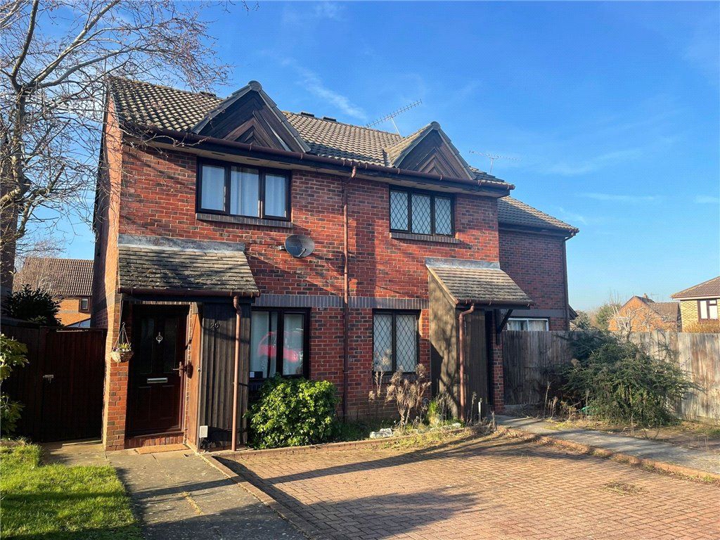 2 Bed Semi Detached House For Sale In All Saints Close Wokingham