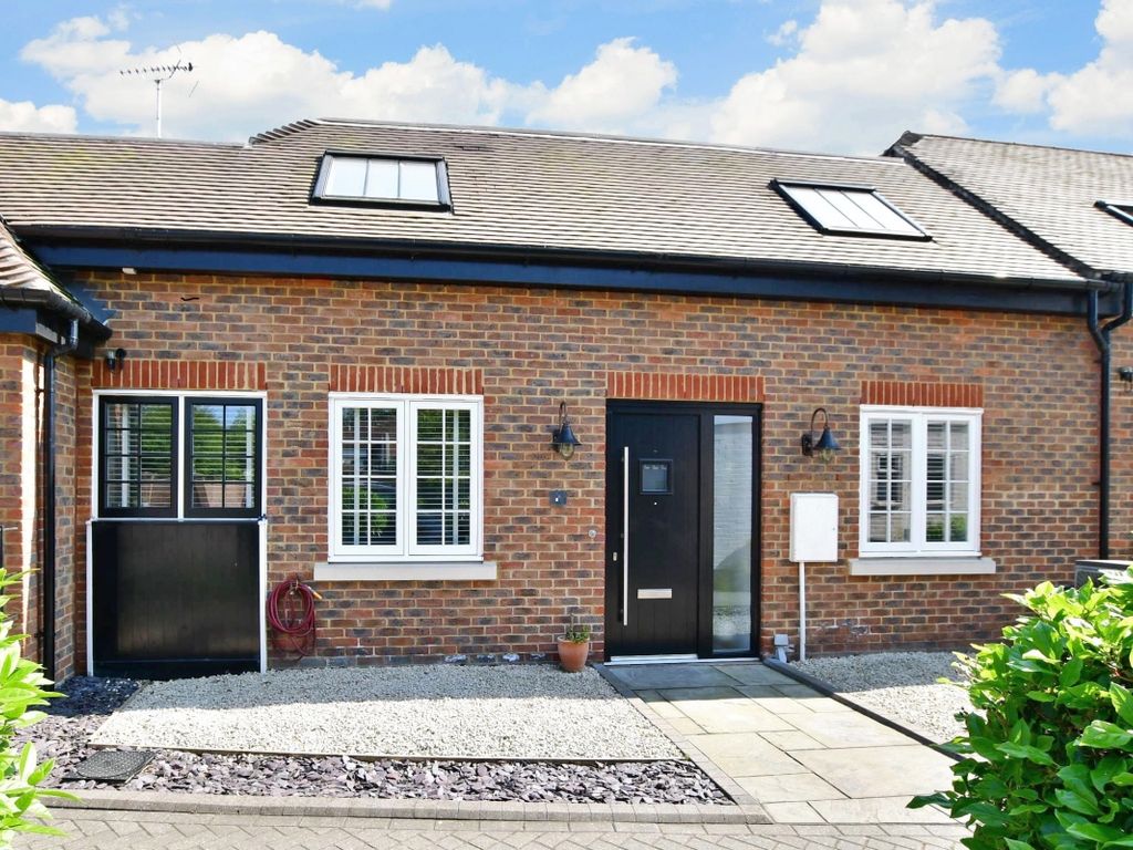 2 Bed Terraced House To Rent In Horsham Road Cowfold Horsham Rh13