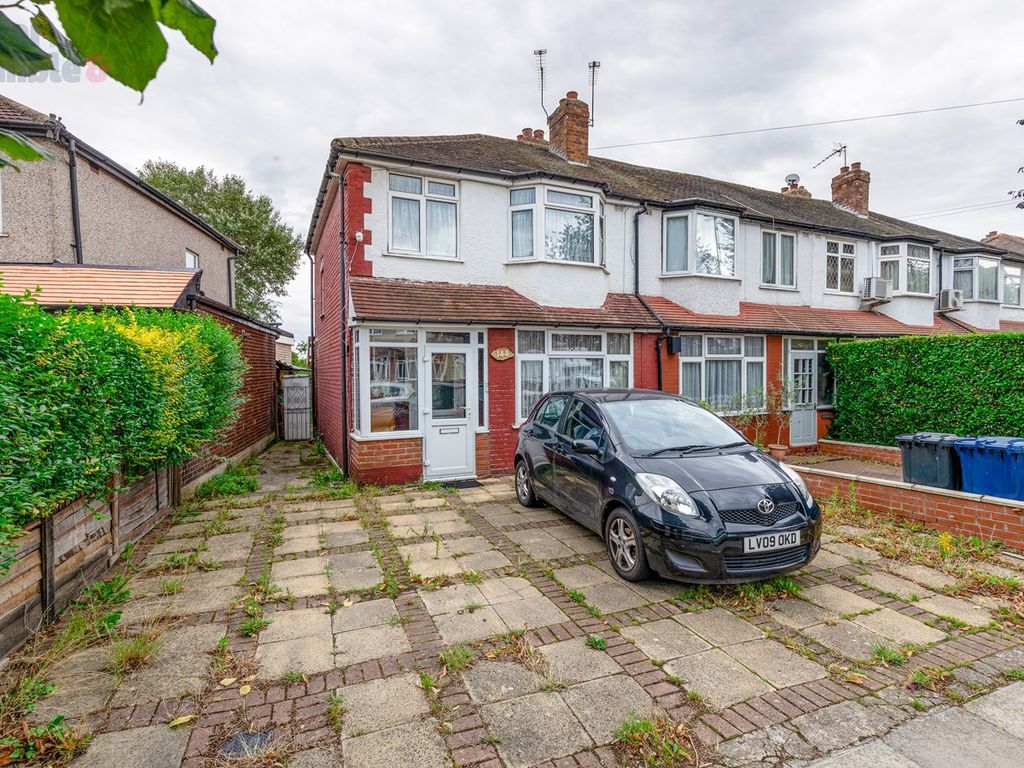 3 Bed End Terrace House For Sale In Conway Crescent Perivale