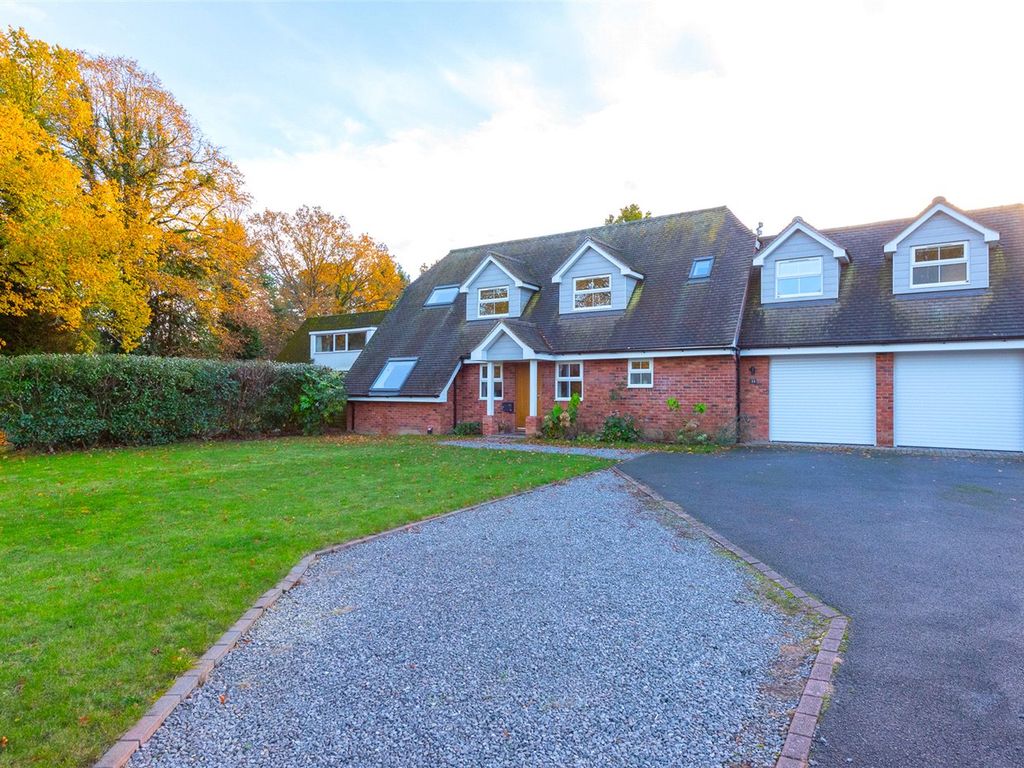 5 Bed Detached House For Sale In Russley Green Wokingham Berkshire
