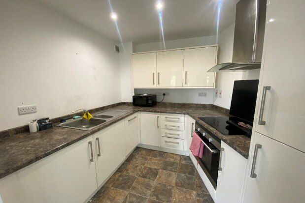1 bed flat to rent in Highview Court, Luton LU2 - Zoopla