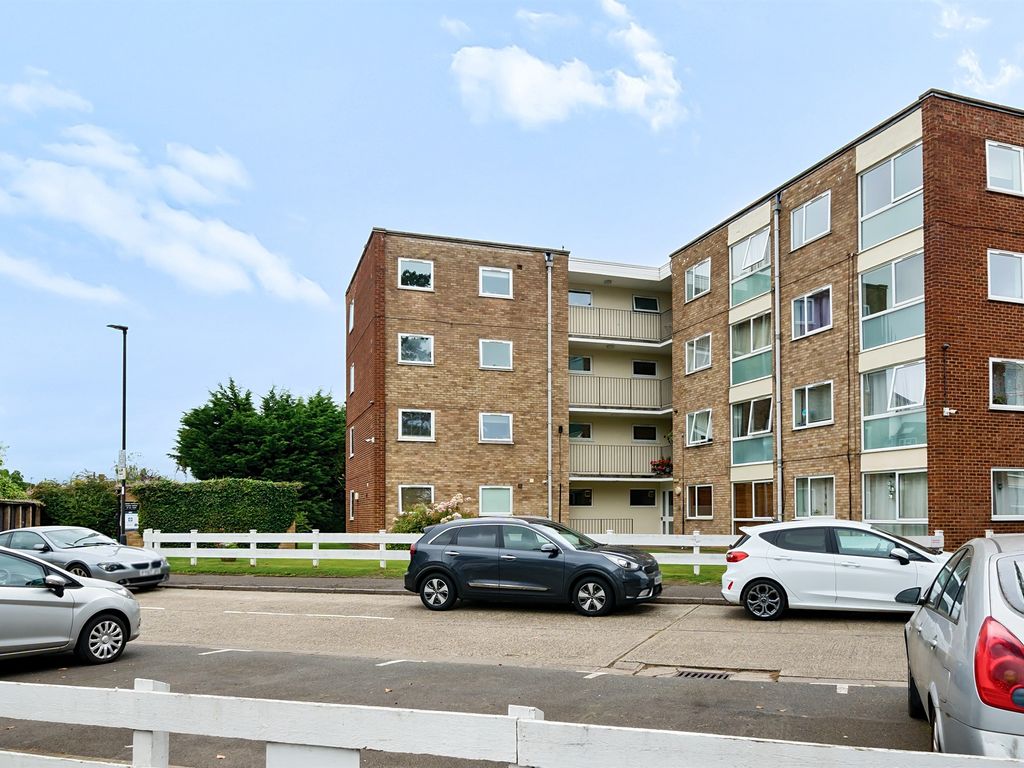1 bed flat for sale in Hansart Way, Enfield EN2, £260,000 - Zoopla