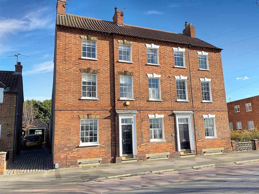 4 bed semi-detached house for sale in Mill Gate, Newark NG24 - Zoopla