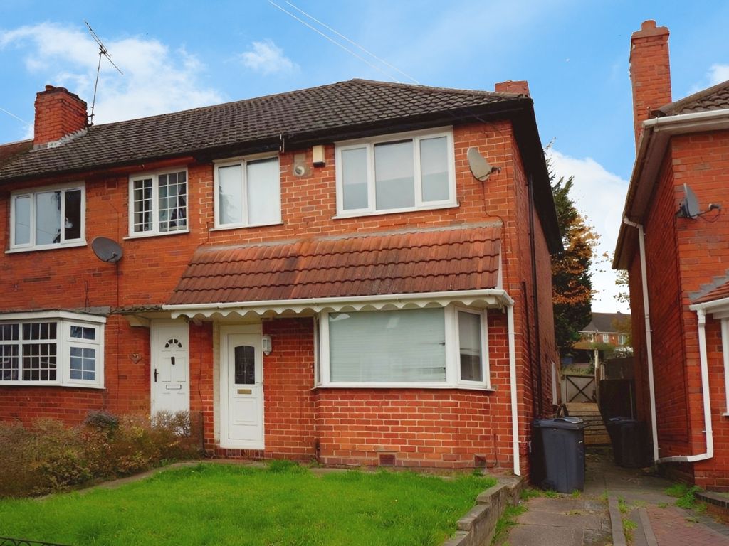 3 Bed End Terrace House For Sale In Chelmorton Road Great Barr