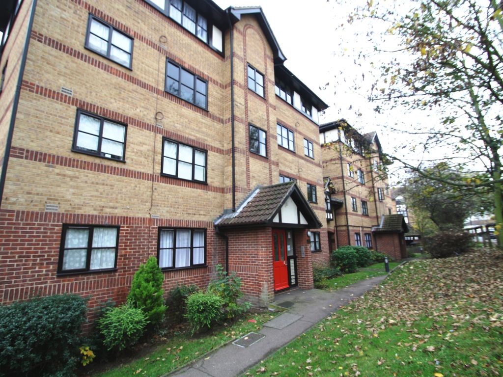 1 bed flat to rent in Somerset Gardens, White Hart Lane, London N17 ...