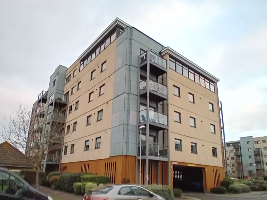 2 bed flat for sale in 6 Groombridge Avenue, Eastbourne BN22, £225,000 ...