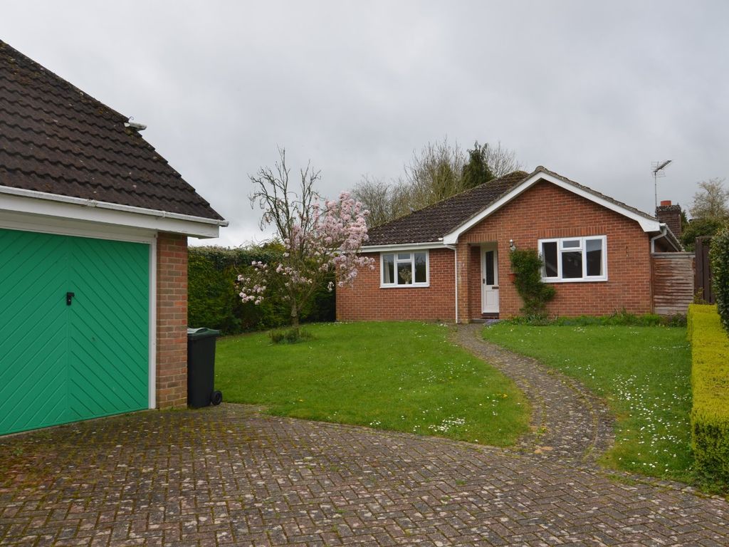 3 bed bungalow for sale in Cholderton Road, Newton Toney, Salisbury ...
