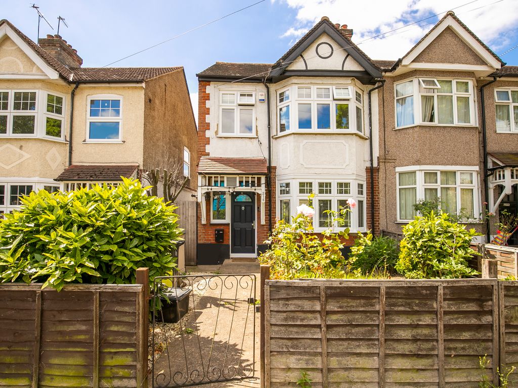 3 bed end terrace house to rent in Snakes Lane East, Woodford Green IG8 ...