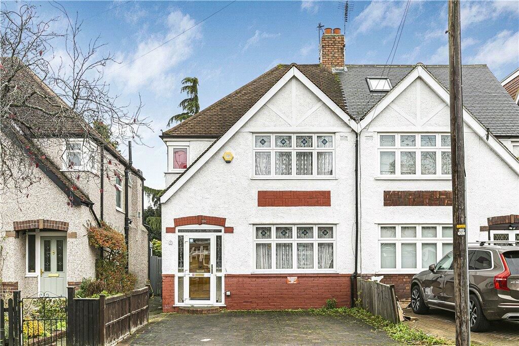 3 Bed Semi Detached House For Sale In Rydal Gardens Hounslow Tw3 £