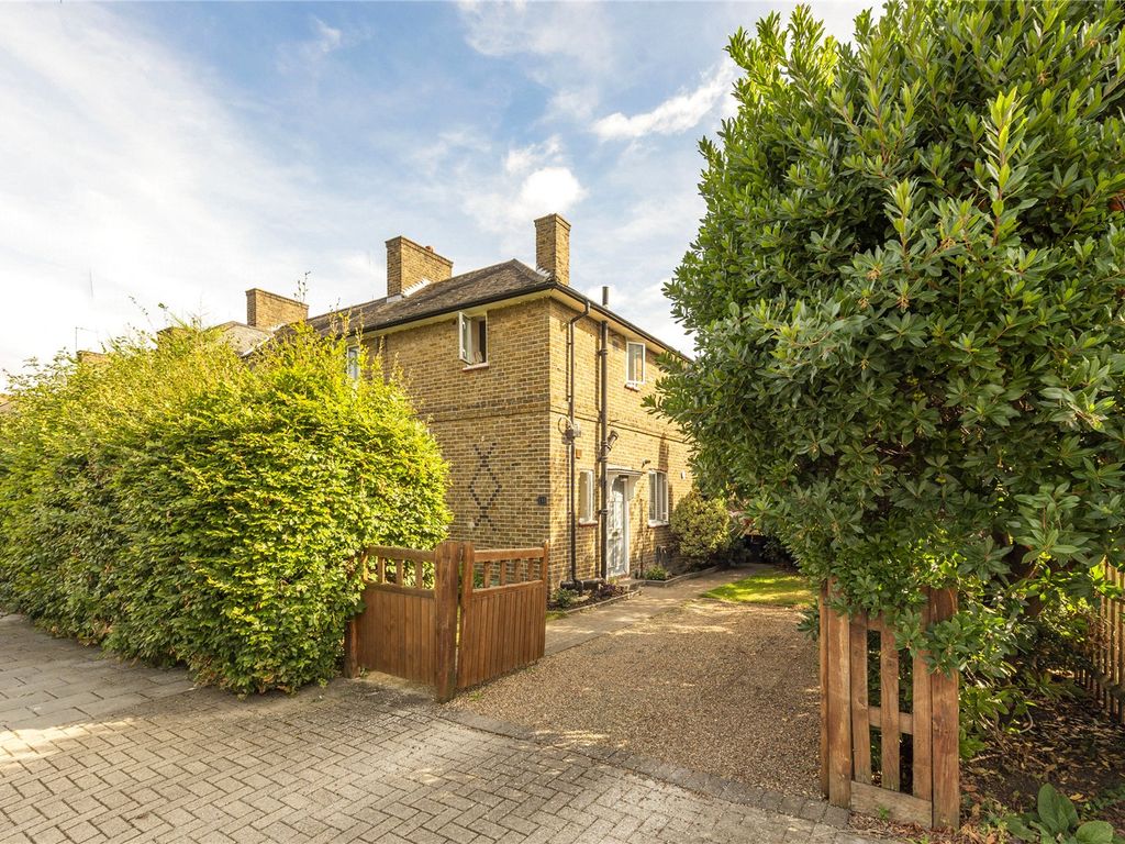 3 bed property for sale in Huntingfield Road, Roehampton SW15, £950,000 ...