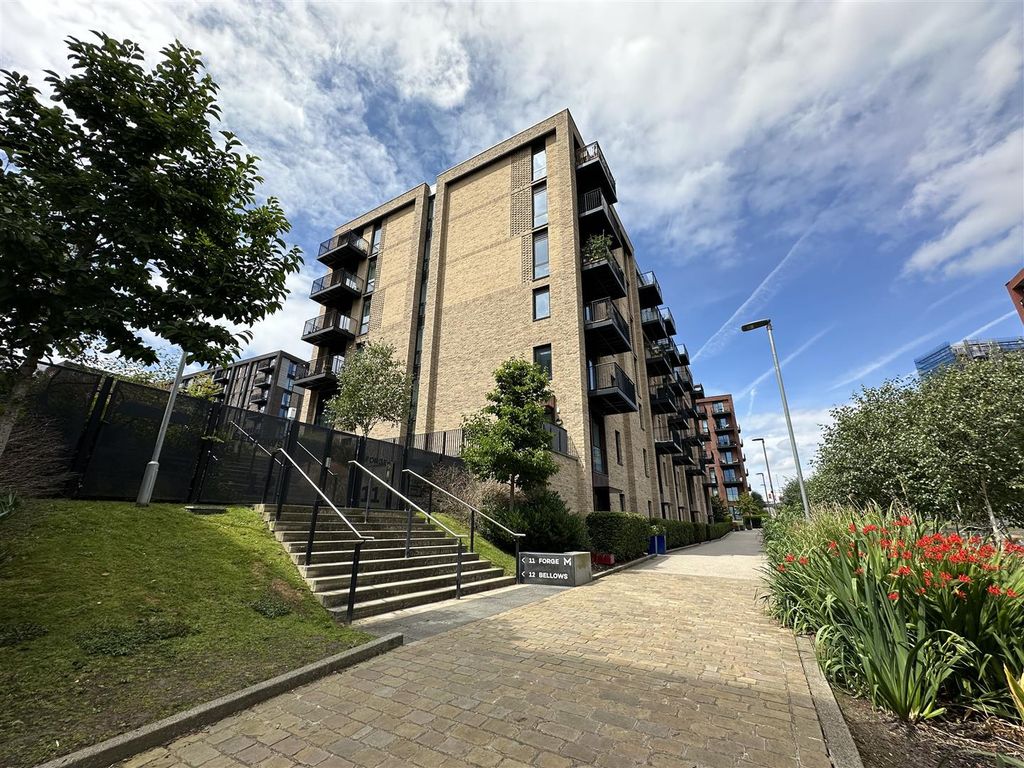 2 bed flat for sale in Forge, 11 Lockside Lane, Salford M5, £275,000 ...