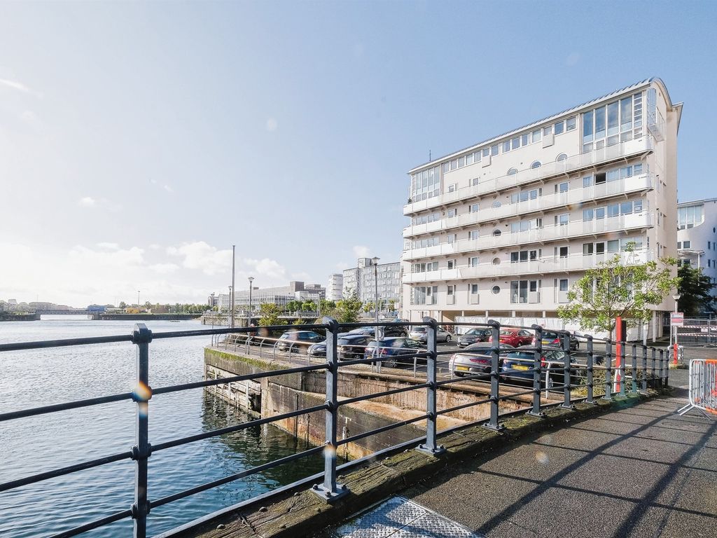 2 bed flat for sale in Royal Quay, Liverpool L3, £155,000 - Zoopla
