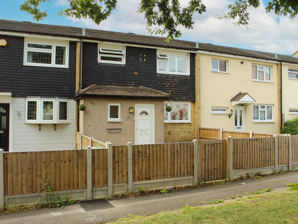 3 bed terraced house for sale in Norwich Walk, Basildon SS14, £300,000 ...