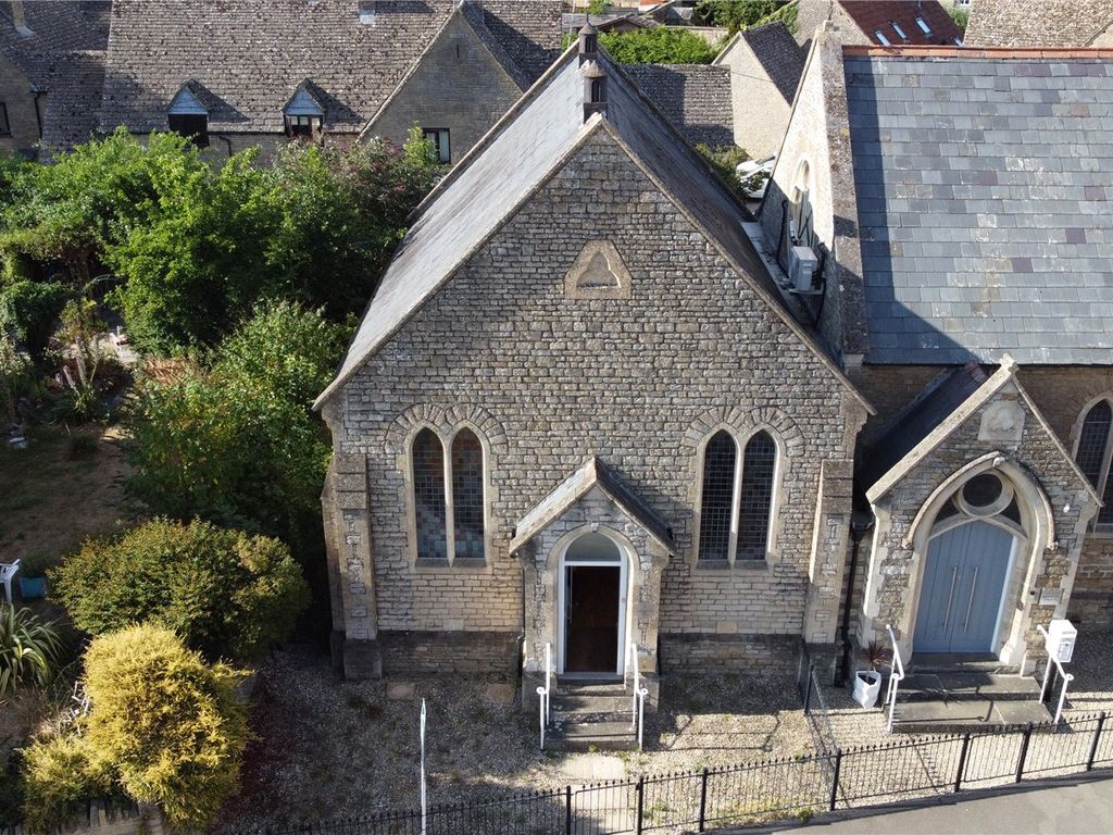 3 bed semi-detached house for sale in High Street, Lechlade ...