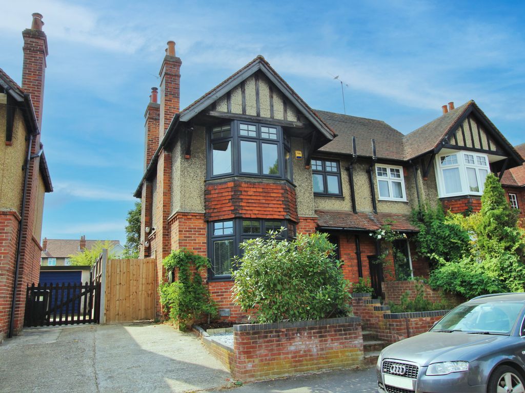 3 Bed Semi Detached House For Sale In Waverley Road Tilehurst Reading