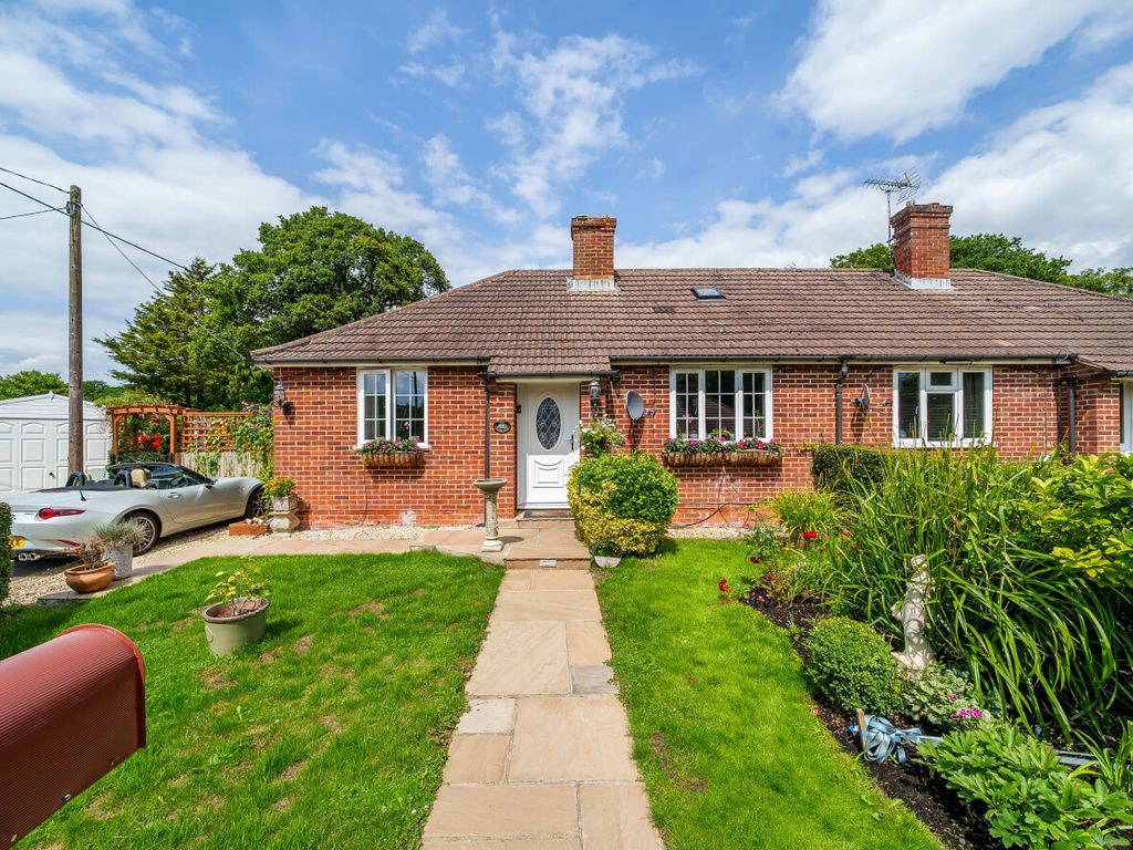 2 bed bungalow for sale in Chalky Lane, Dogmersfield, Hampshire RG27, £ ...