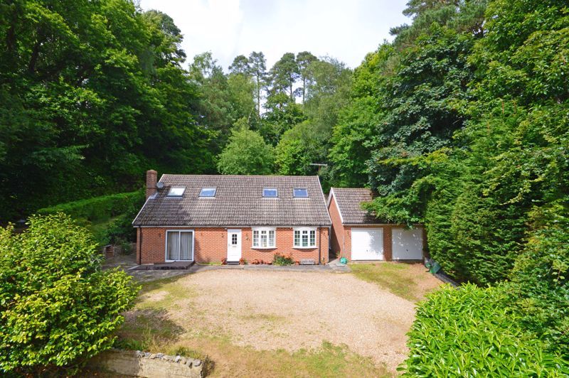 2 bed detached bungalow for sale in Churt Road, Hindhead GU26 - Zoopla