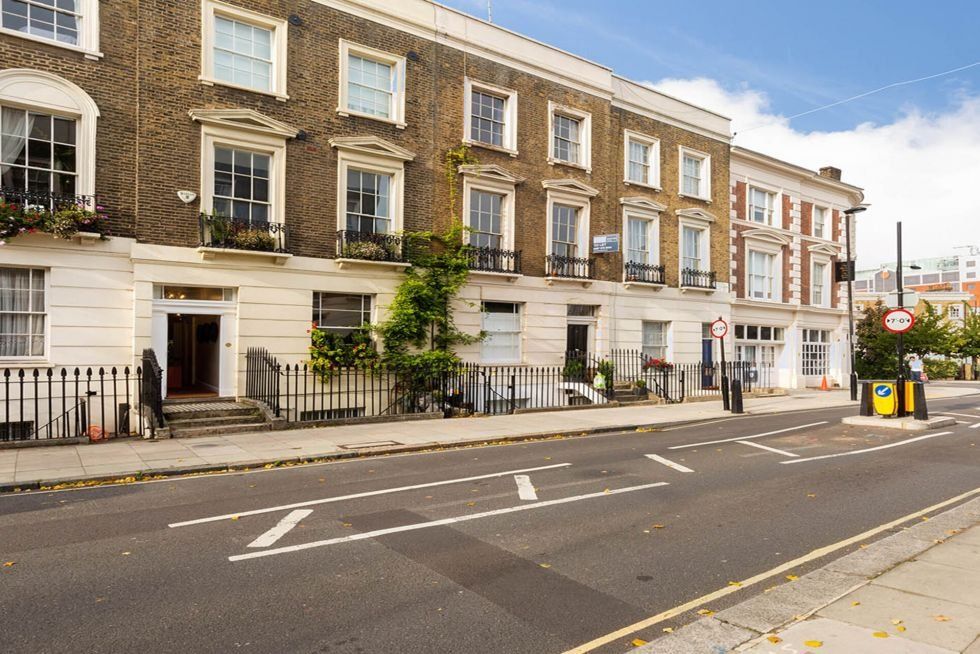 3 bed flat to rent in Calthorpe Street, London WC1X, £3,445 pcm - Zoopla