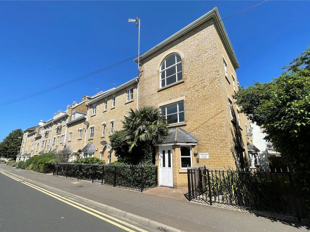 2 bed flat to rent in New Writtle Street, Chelmsford CM2 - Zoopla
