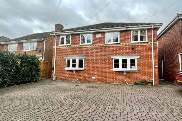 3 Bed Property To Rent In Burgess Road Southampton So16 £1 450 Pcm